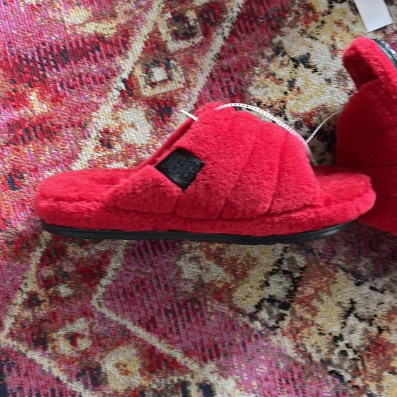 UGG | Shoes | Ugg Mens Red Fluff Yeah Slipper Slides | Poshmark